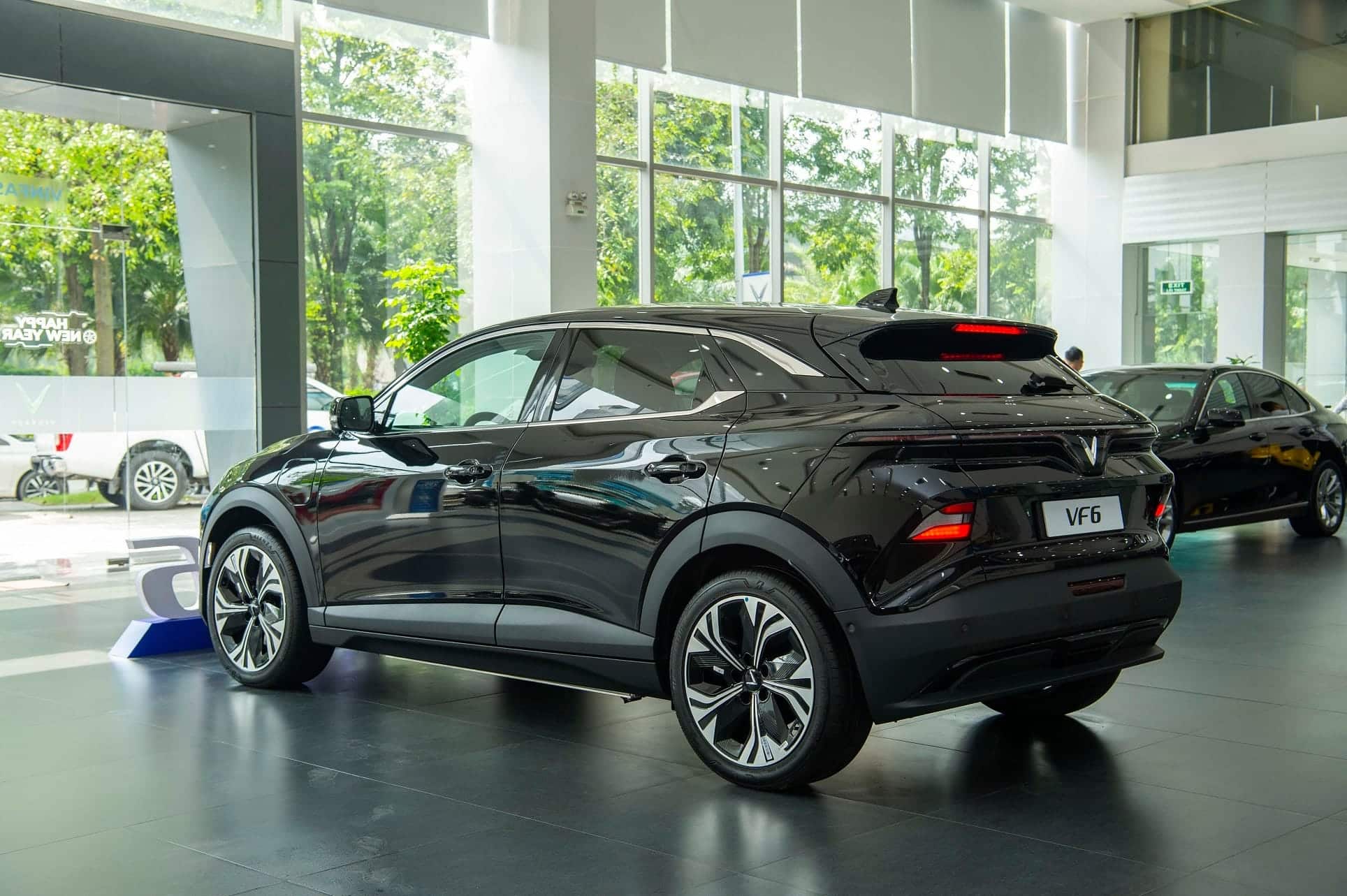 So Sánh Vinfast VF6 Eco và Plus : Chỉ 70 Triệu Cho Rất Nhiều Sự Khác ...